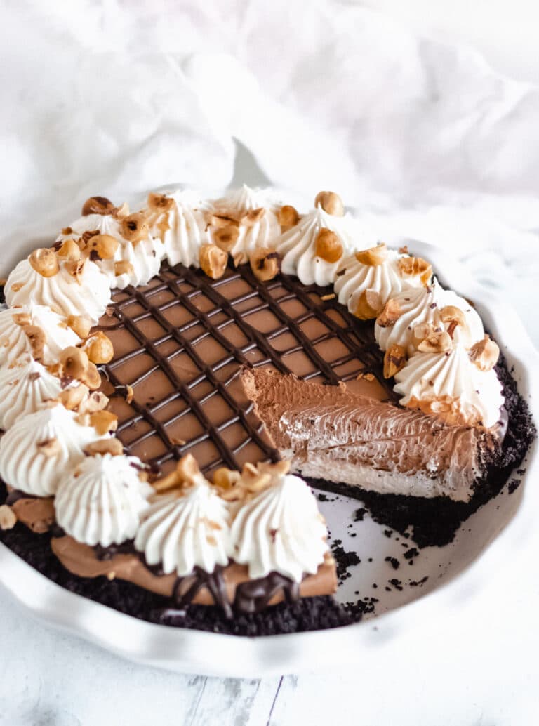 Nutella Pie with Oreo Crust - Mindycake - Mindy Johnson